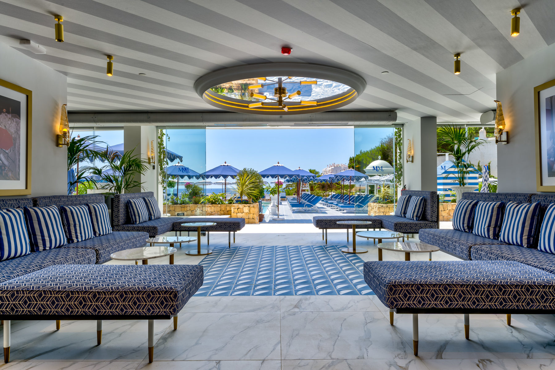 Luxuria Lifestyle International - Luxury Lifestyle Magazine